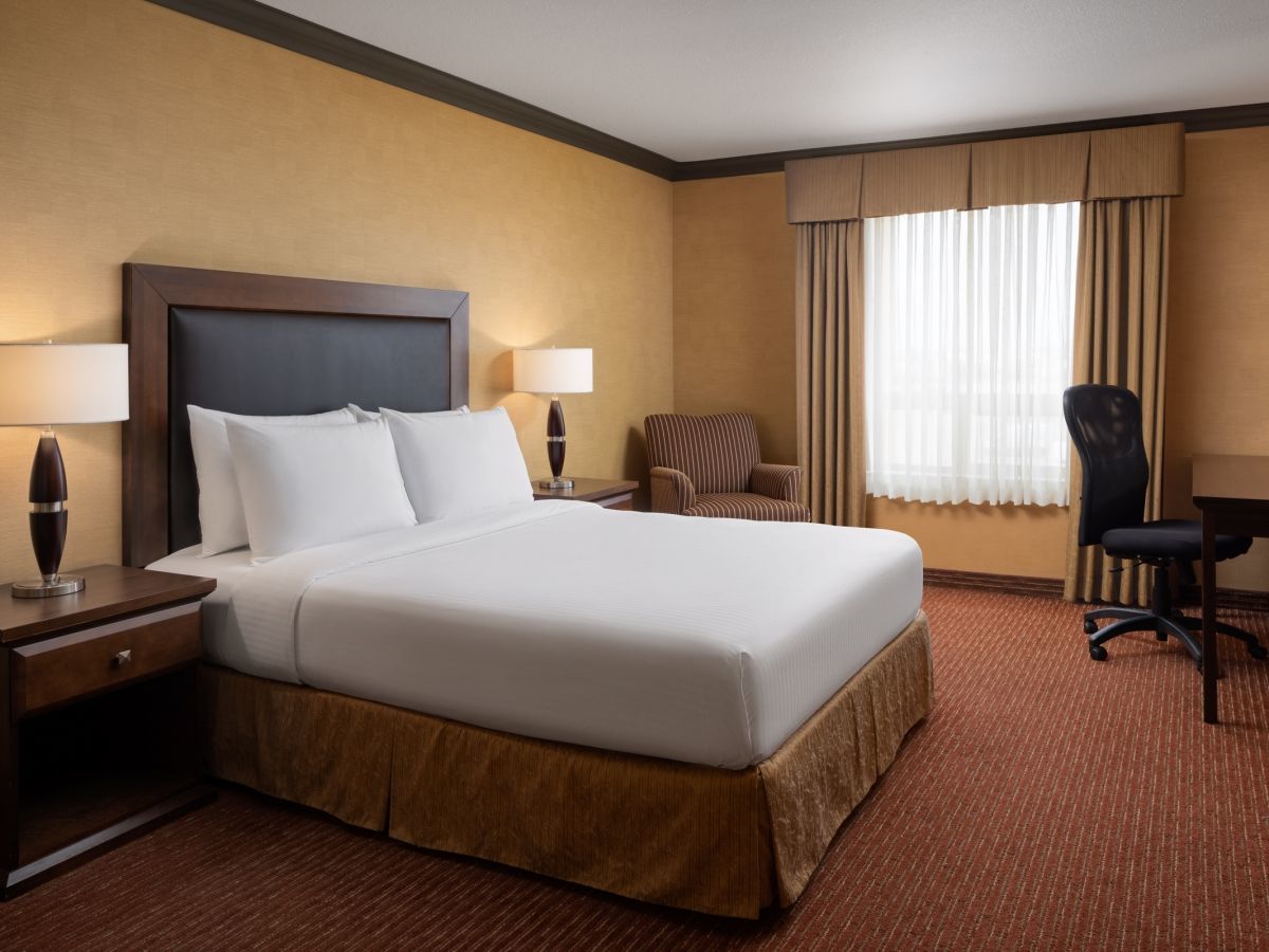 Pomeroy Hotel & Conference Centre Fort St. John | Business Hotel in B.C.